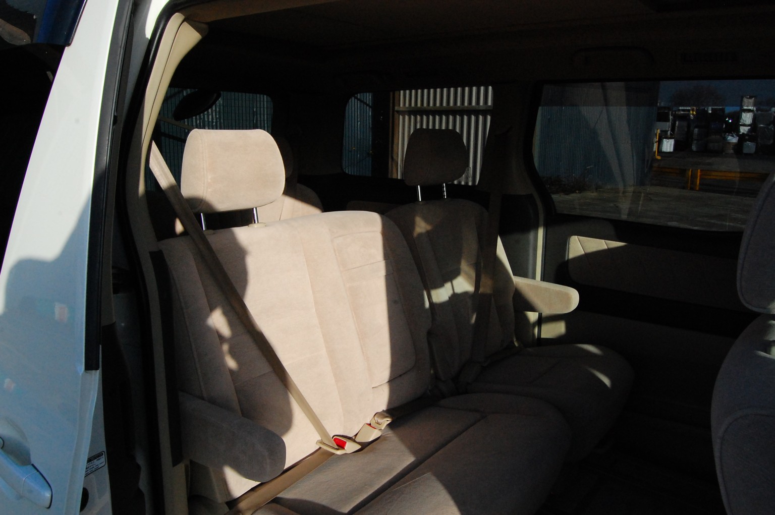 Used TOYOTA ALPHARD 2004 White for sale - £4995 in Honeybourne ...