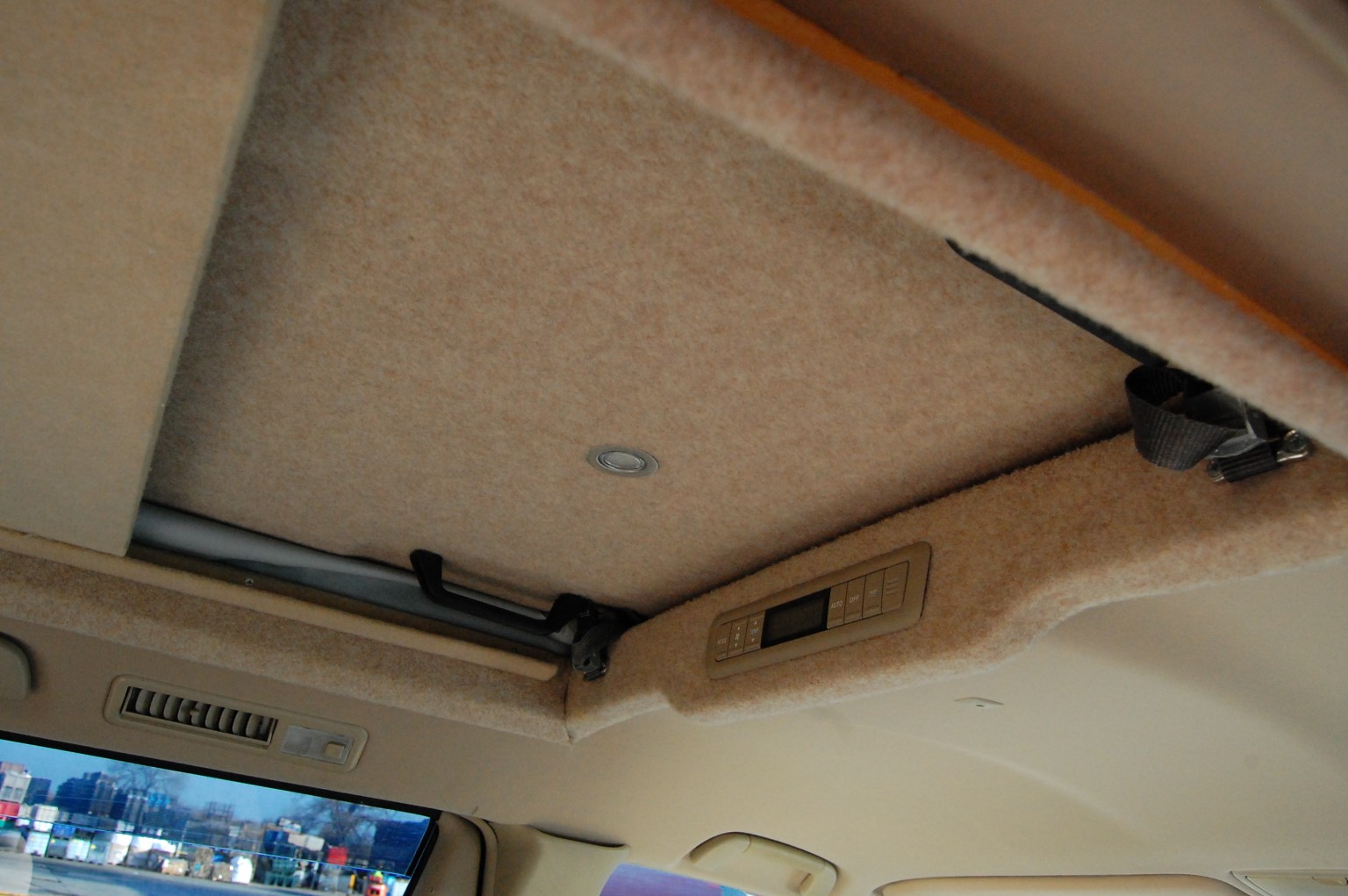 Used TOYOTA ALPHARD 2004 White for sale - £4995 in Honeybourne ...